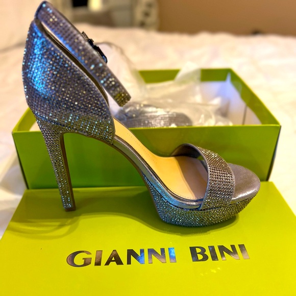 Gianni Bini | Shoes | Gianni Bini Jeweled Platform Sandals | Poshmark
